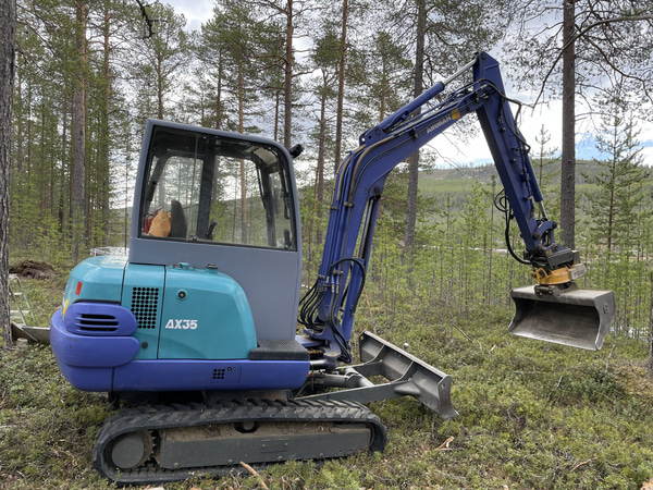 Bandgrävare Airman AX35-2 -02 / Engcon Rotortilt (549636) - Hitta ...