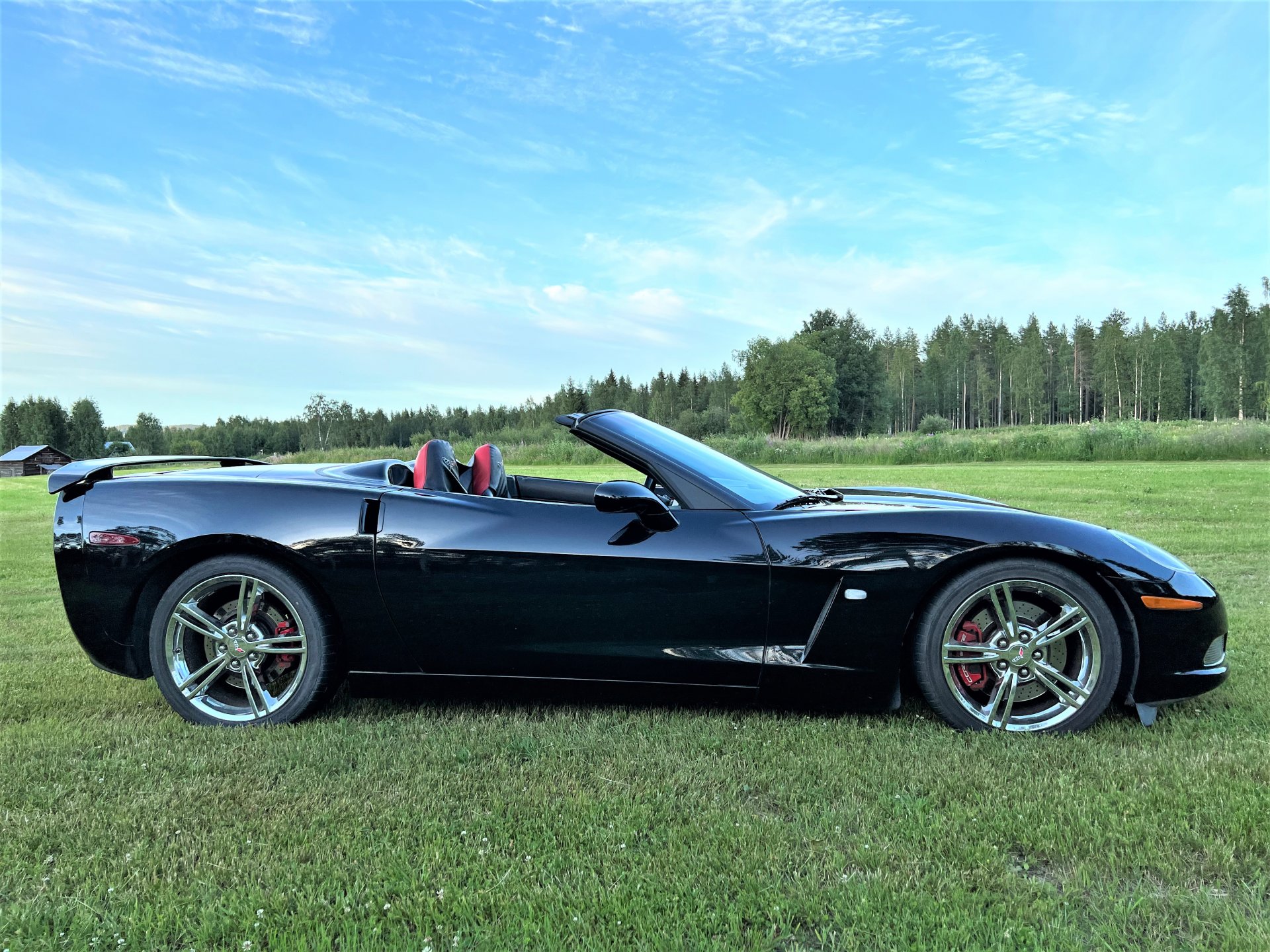 Chevrolet Corvette C6 Cab EU / Z51 pkt / LS2 (606538) - Hitta auktioner ...